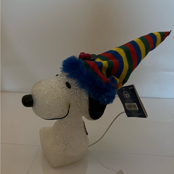Peanuts | Holiday | Peanuts Light Up Snoopy With Stripe Hat No Scarf ...